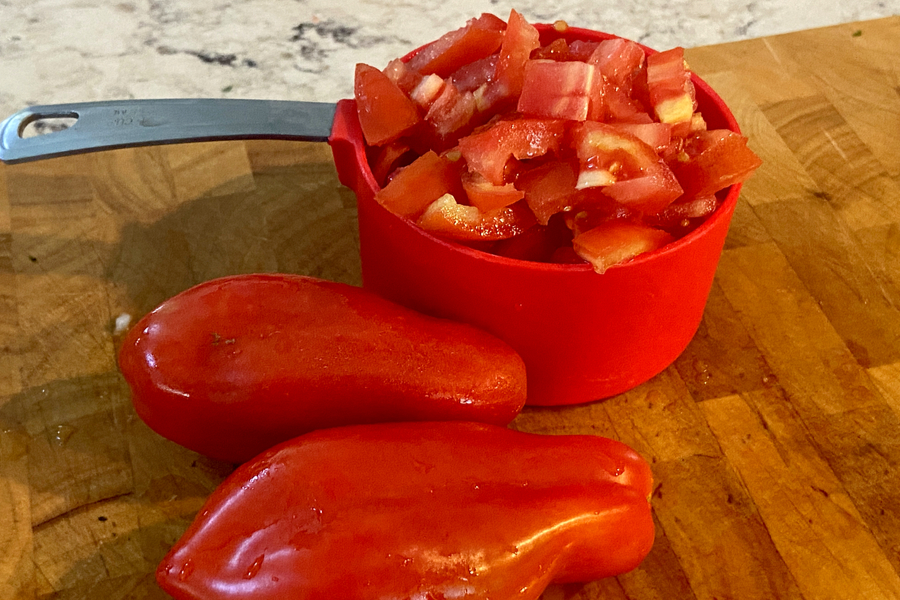 fresh cut tomatoes - Make Your Meals