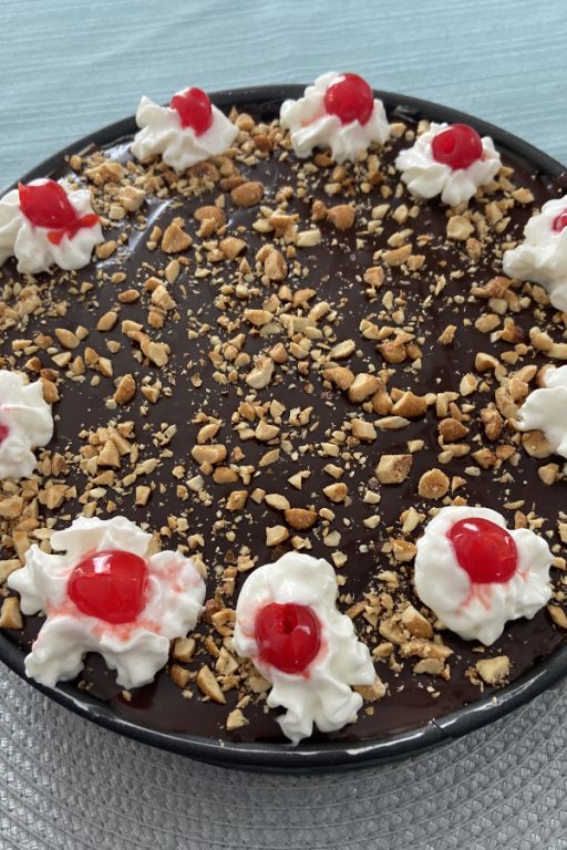 Hot Fudge Sundae Cheesecake - An Easy, No Bake Cheesecake Recipe